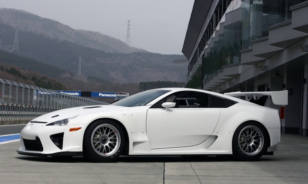 Lexus-LFA-Gazoo-Racing-13